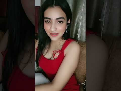 Niedliches Collage-Mädchen Ms. Godlike im Live-Vlog | Tango-Live-Streaming-Show-Video #godlike