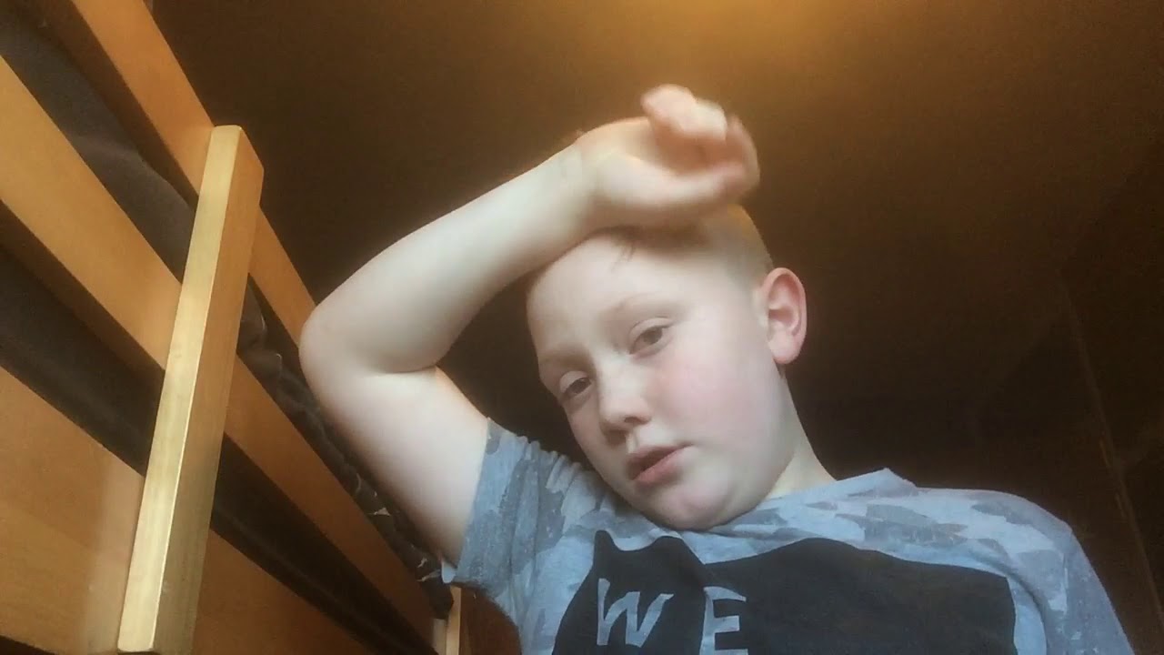 Leon - Football (Official Music Video) - YouTube