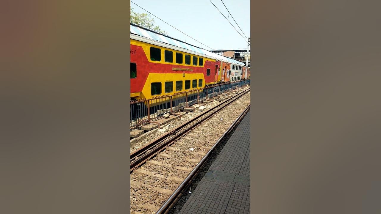 double taker train 🚂🚃🚃🚃🚃🚃🚃🚃🚃🚃🚃 - YouTube