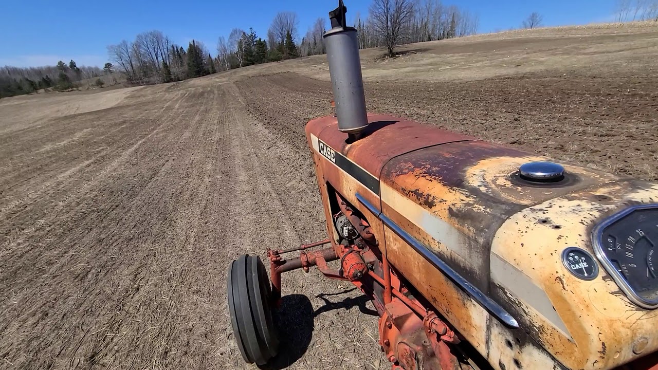 Case 731 Diesel i just got pulling 14 foot IH disk - YouTube