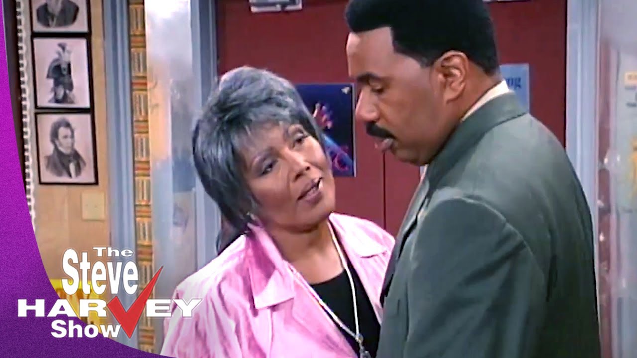 The Steve Harvey Show | Steve And Delores Get Close | Daily Laugh - YouTube