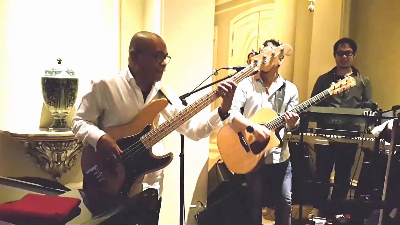 Brandabond - Jam Session, Yance manusama solo bass - YouTube