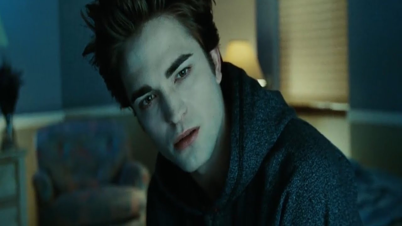 Twilight (2008)/ vampire love story// fantasy movie / explained in ...