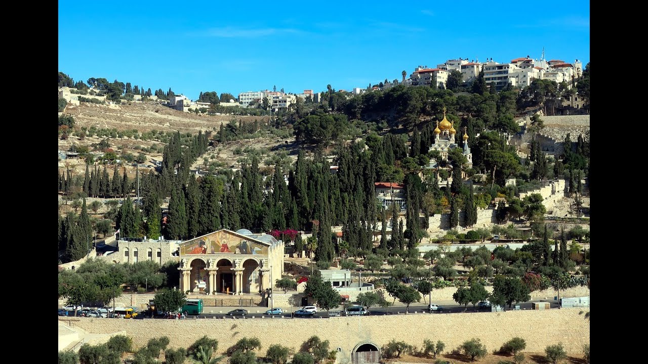 Mount of Olives split in two. Prophecy about Jerusalem. Zechariah 14 (1 ...