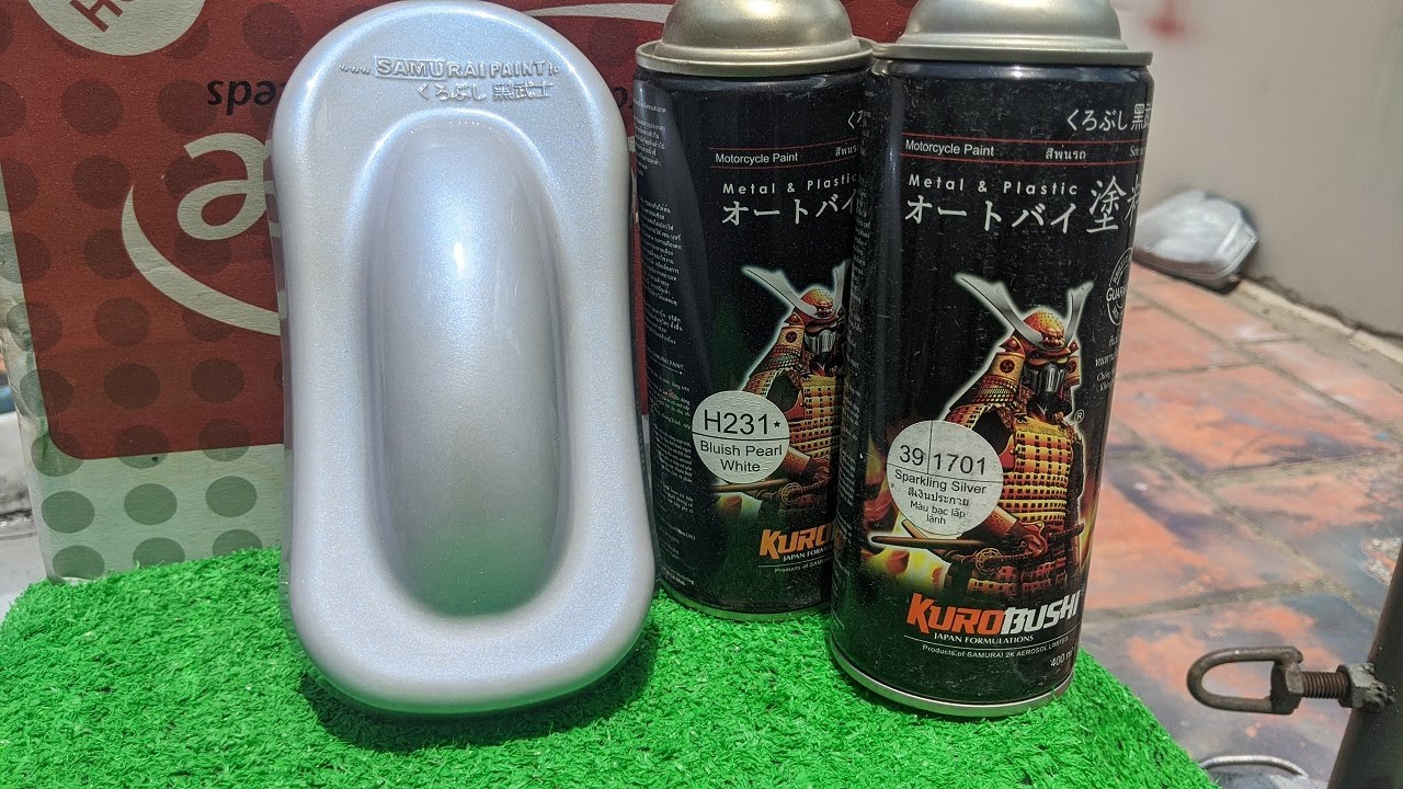 Learn to Spray Samurai Paint Sparkling Silver and Pearl White - YouTube