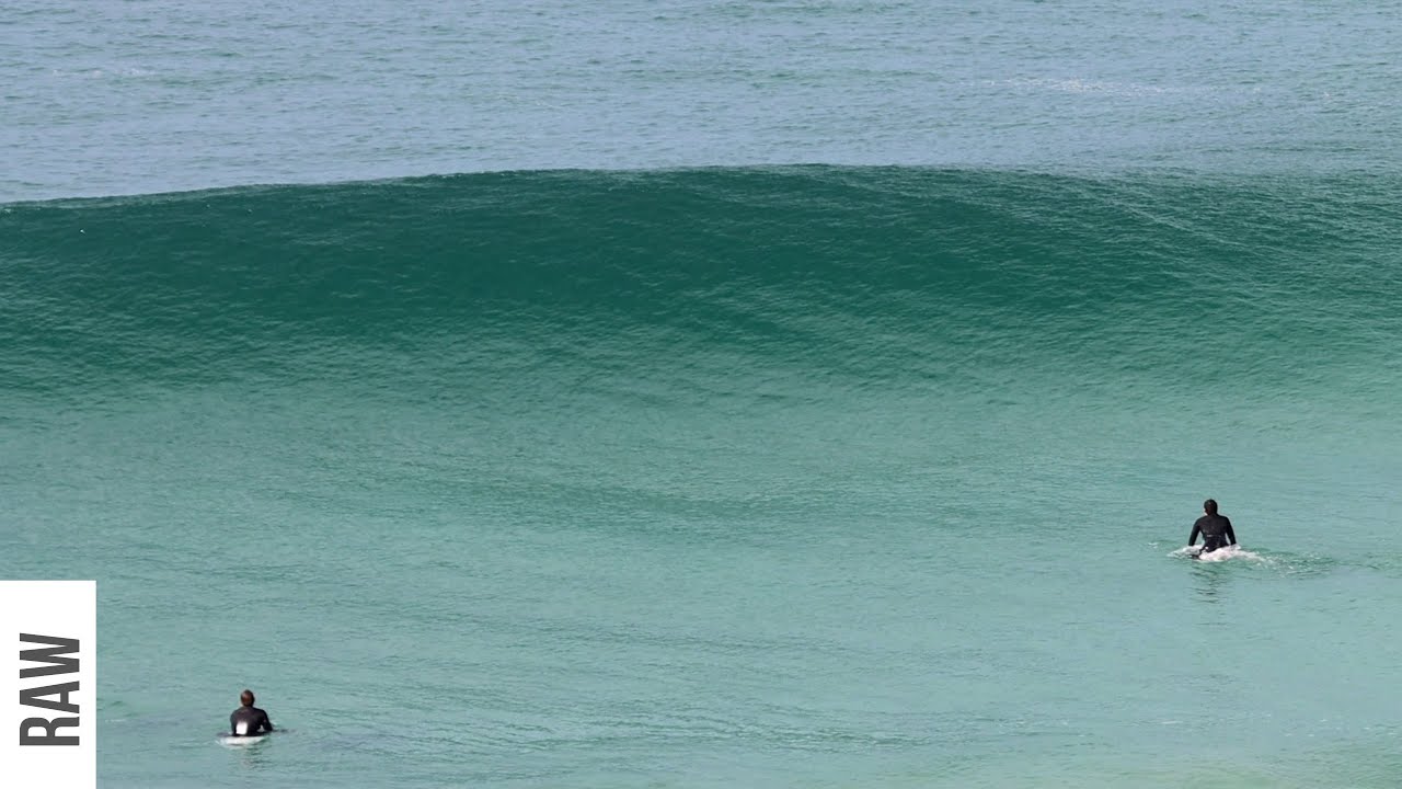 Clean Peaks Coolangatta (Raw Surfing) - YouTube