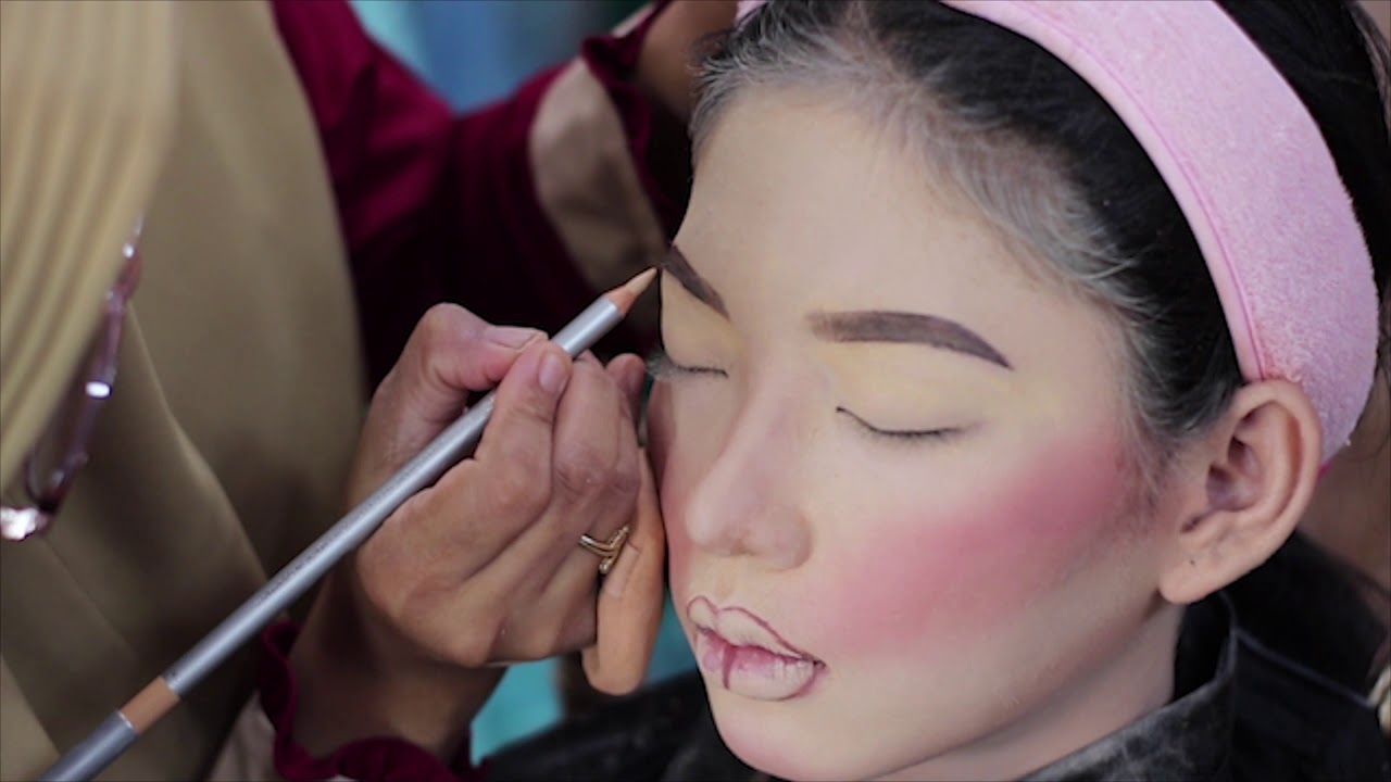 Deviana Wedding - Bulan - Make Up - YouTube