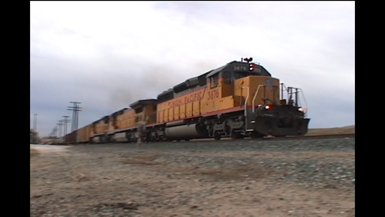 1213. UNION PACIFIC UP 3676 at Stockton California on Februrary 12 2000 ...
