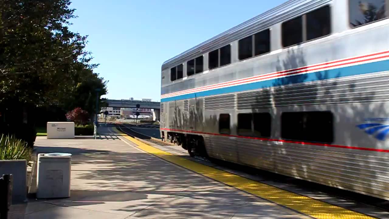 Amtrak 186 Train #6 at Emeryville, CA - YouTube