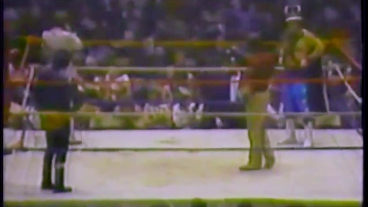 Jerry Lawler vs. Bill Dundee 6/6/83 Memphis - YouTube