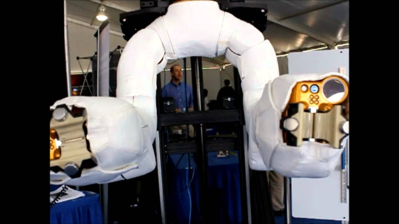 Robonaut 2's New Legs Displayed at Kennedy Space Center - YouTube