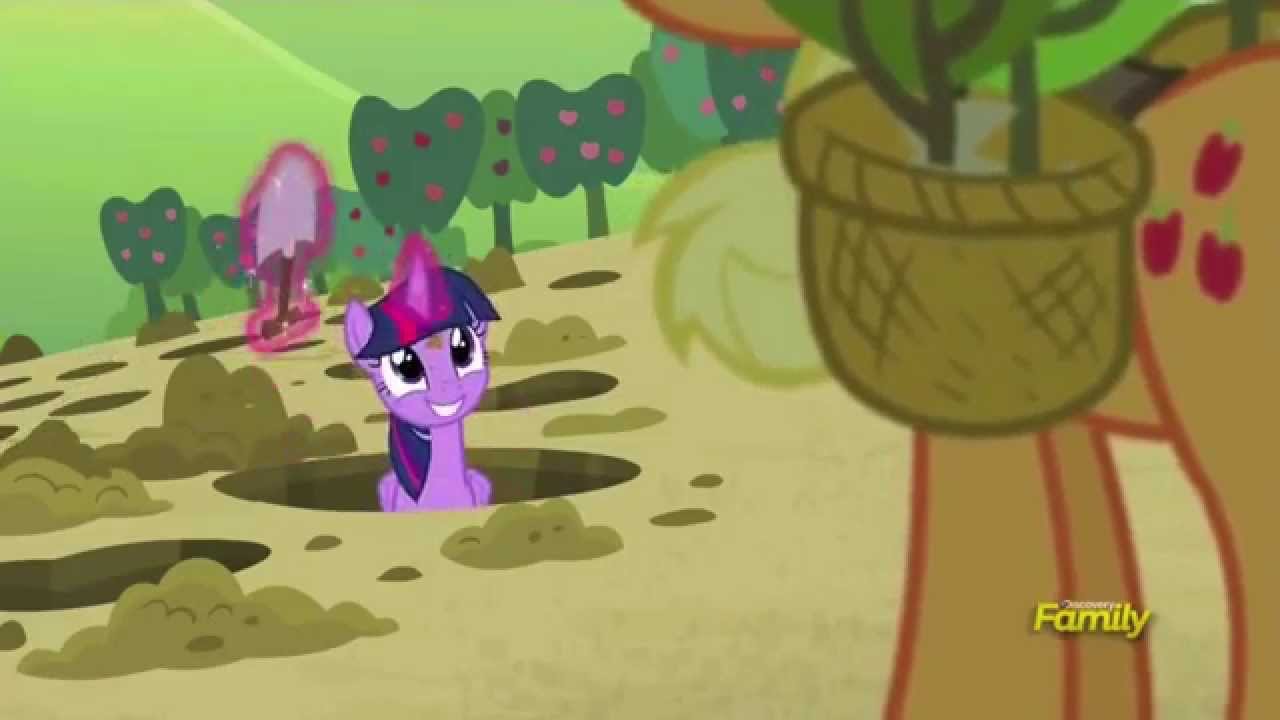 Twilight Sparkle helping Applejack digging plant holes - YouTube