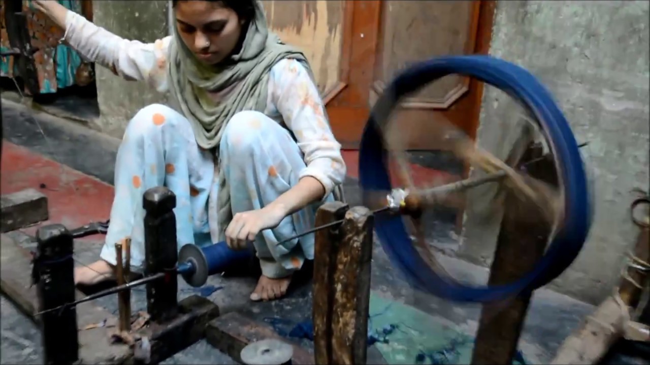 Hand Reeling of Yarn - Making of Eco-friendly Handloom Selvedge Denim ...