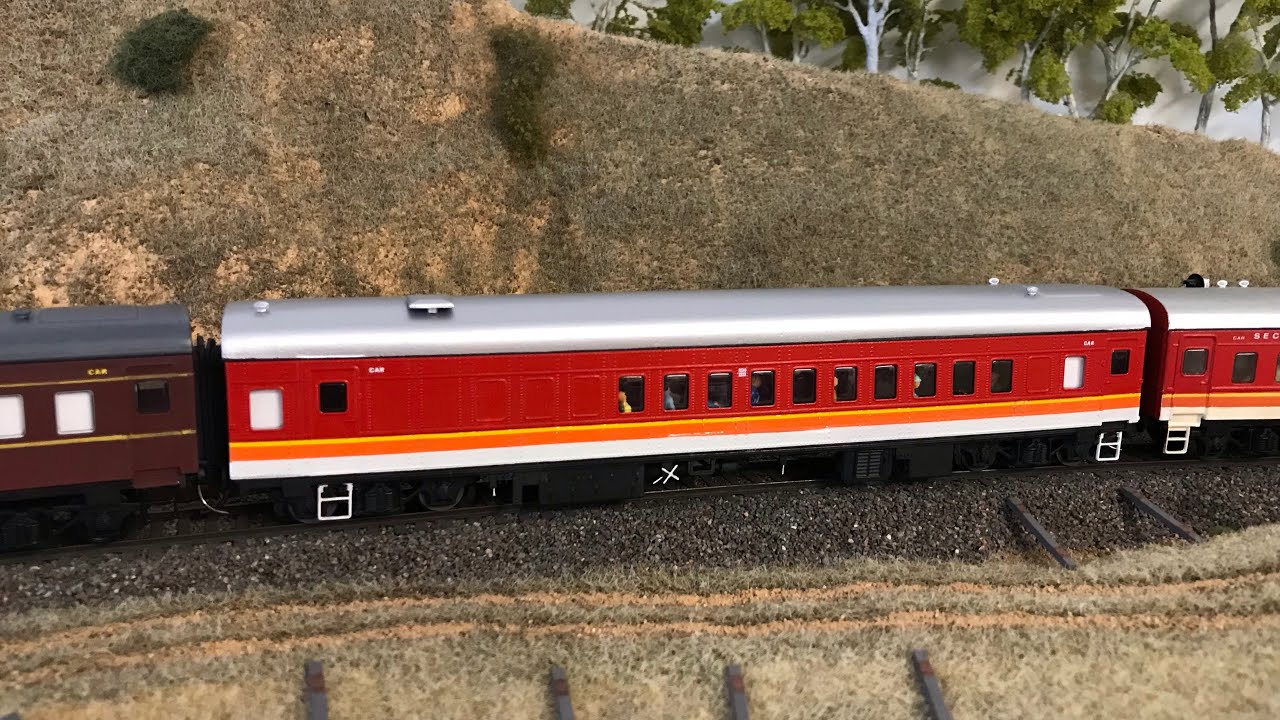 Gold Coast MOTORAIL full holiday consist inc. Ctrl P models RDH 2233 in ...