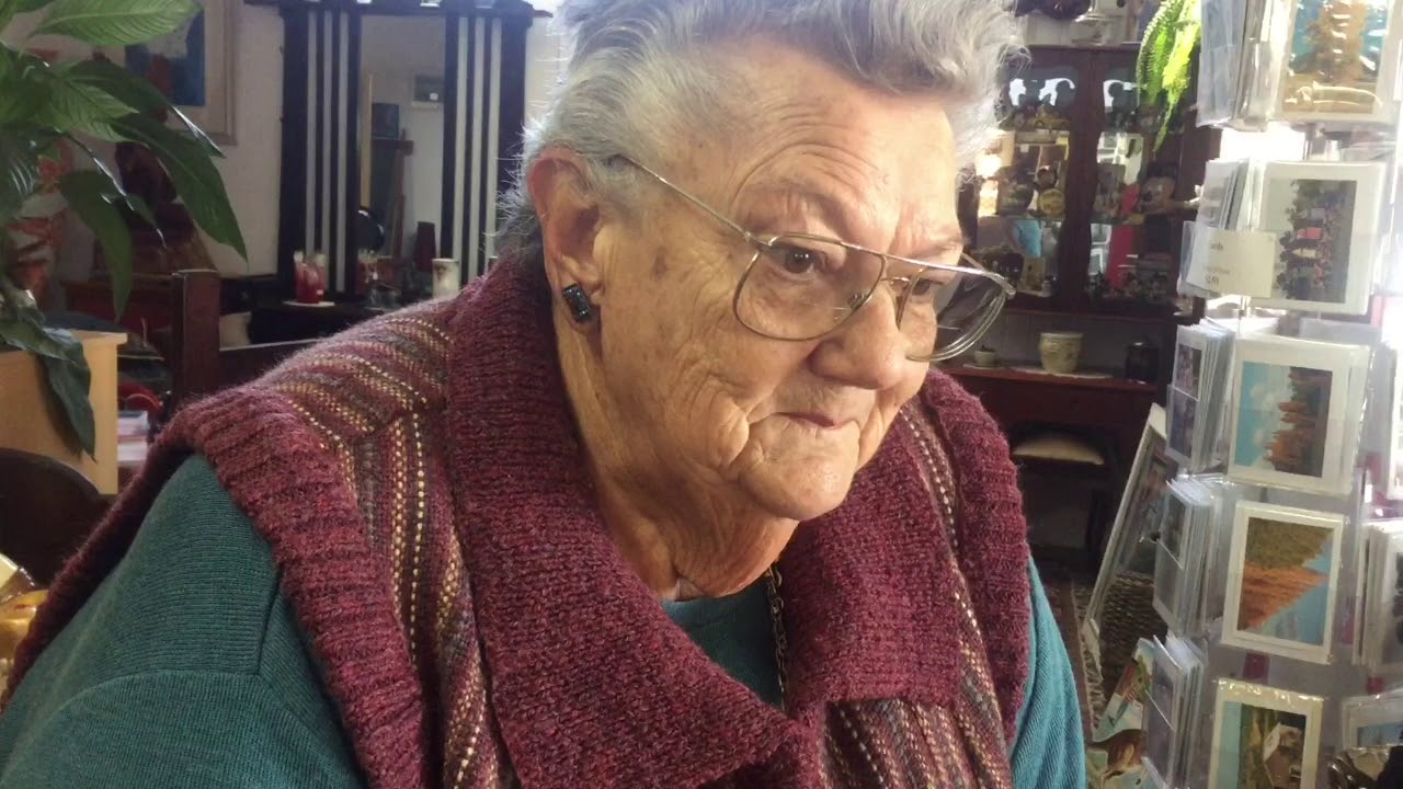 Marie Wharton Talks About Weaving - YouTube