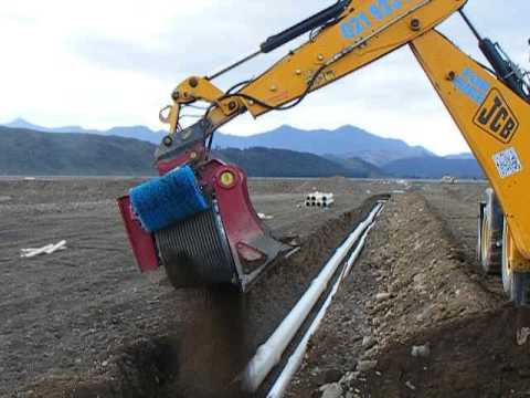 JCB Digger Screening Bucket - YouTube