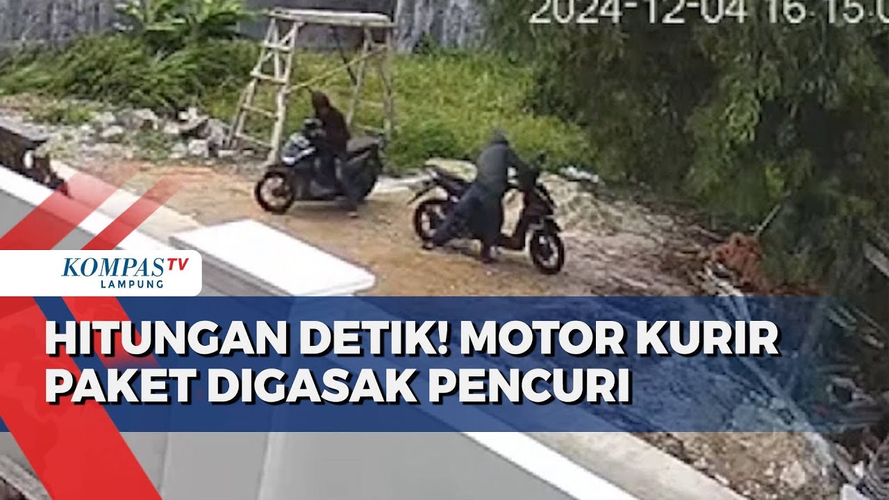 Hitungan Detik Motor Milik Kurir Paket Digasak Pencuri - YouTube