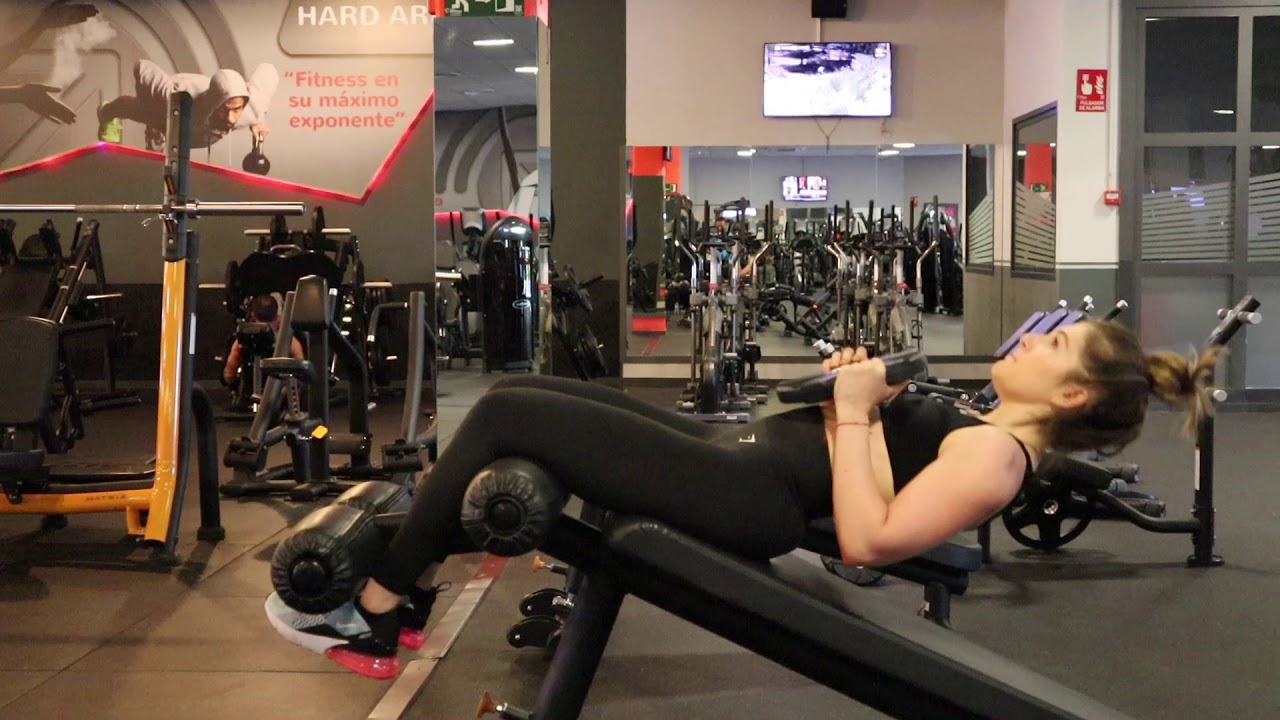 Abdominales en banco declinado - YouTube