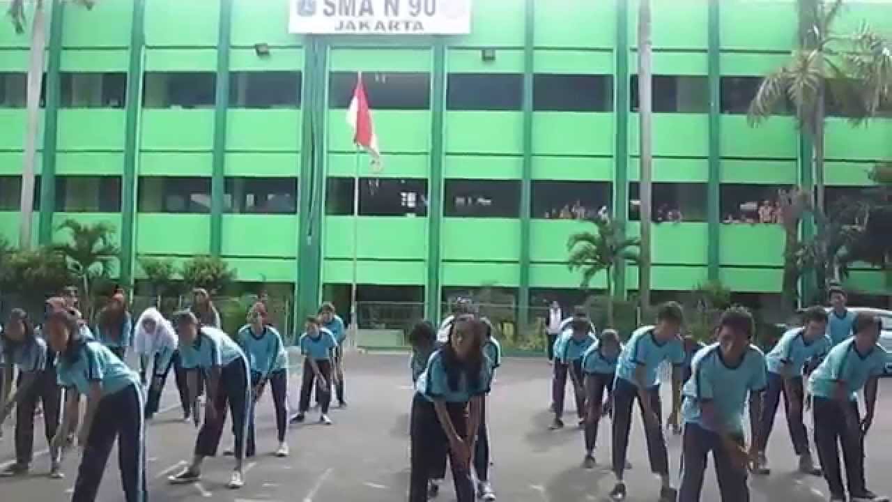 ラジオ体操（SENAM) in SMAN 90 (SENIOR HIGH SCHOOL) JAKARTA INDONESIA - YouTube