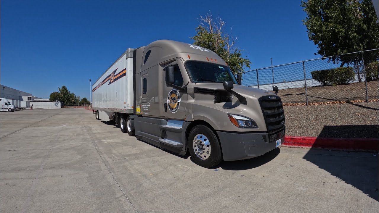 POV Trucking From NorCal To SoCal 🌴🚛| Trucking Vlog #16 - YouTube