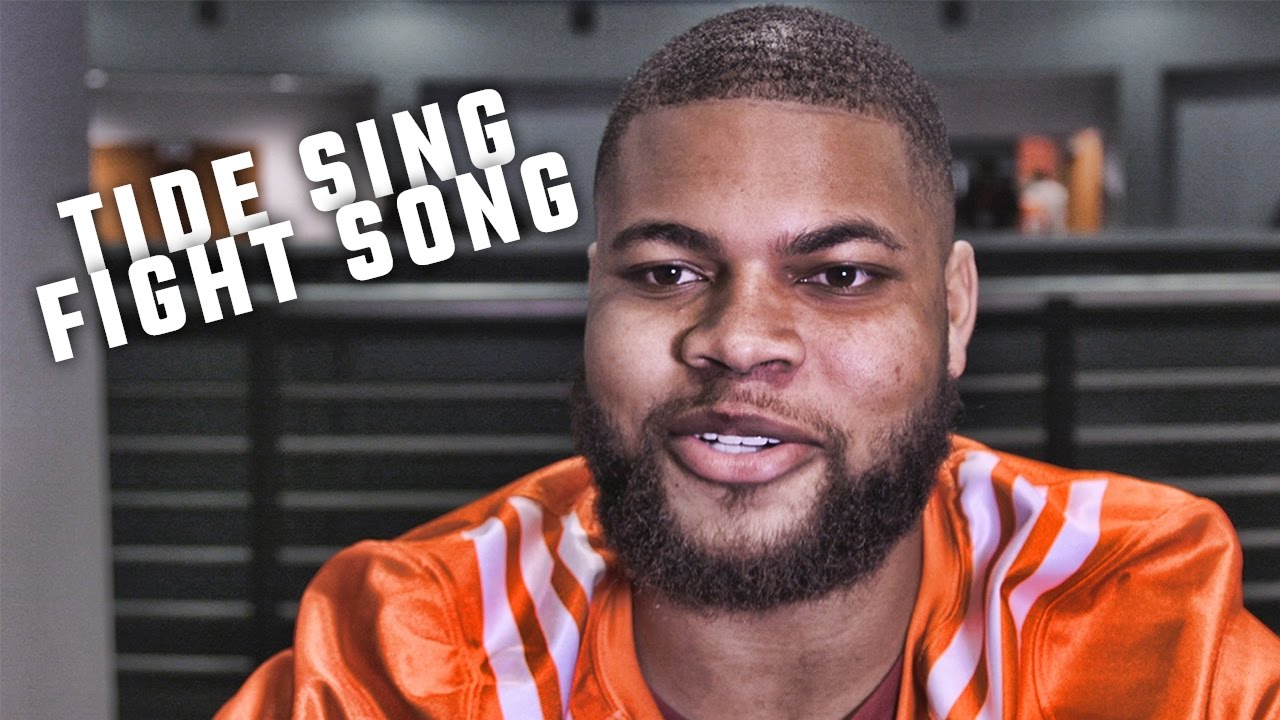 Alabama Crimson Tide sing the school fight song - YouTube