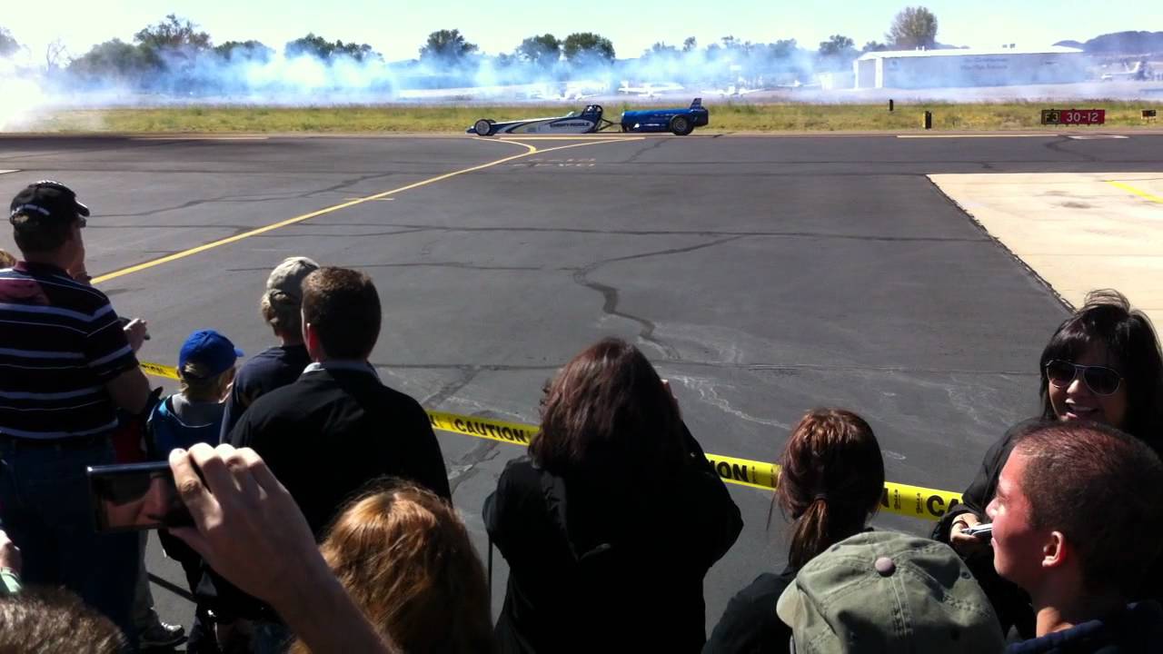 Embry-Riddle jet dragster at OctoberWest 2011, Prescott, AZ - YouTube
