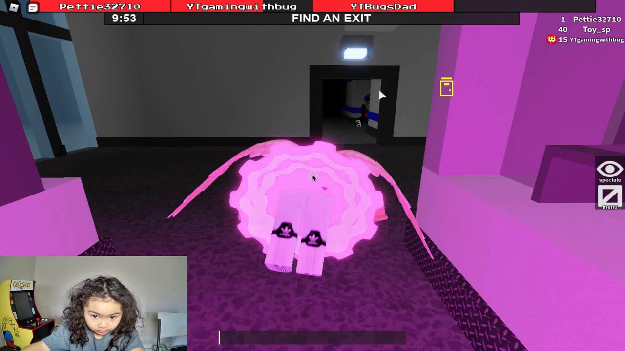 Bug Plays Flee the Facility - YouTube