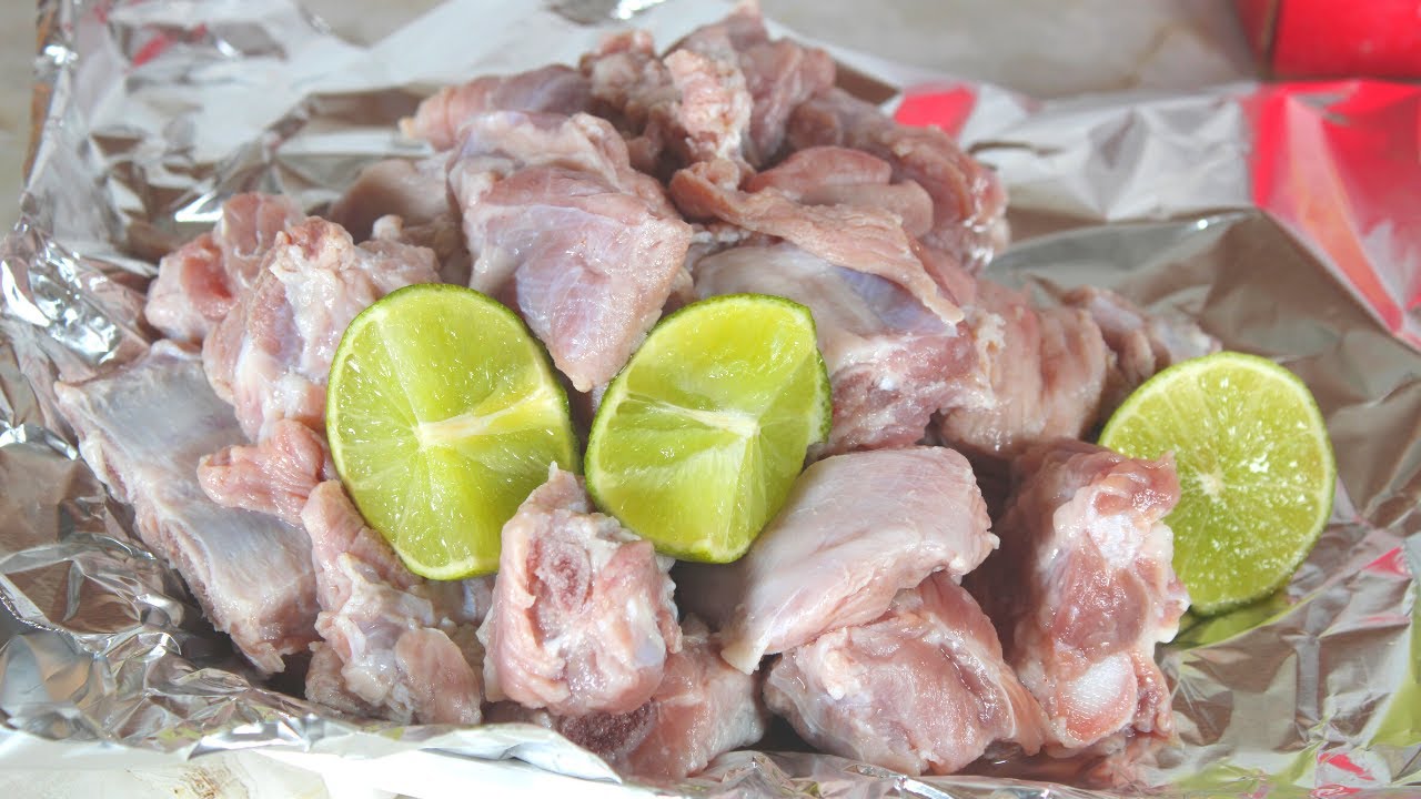 HOW TO CLEAN YOUR SPARE RIB LONG CUT BEFORE COOKING - YouTube