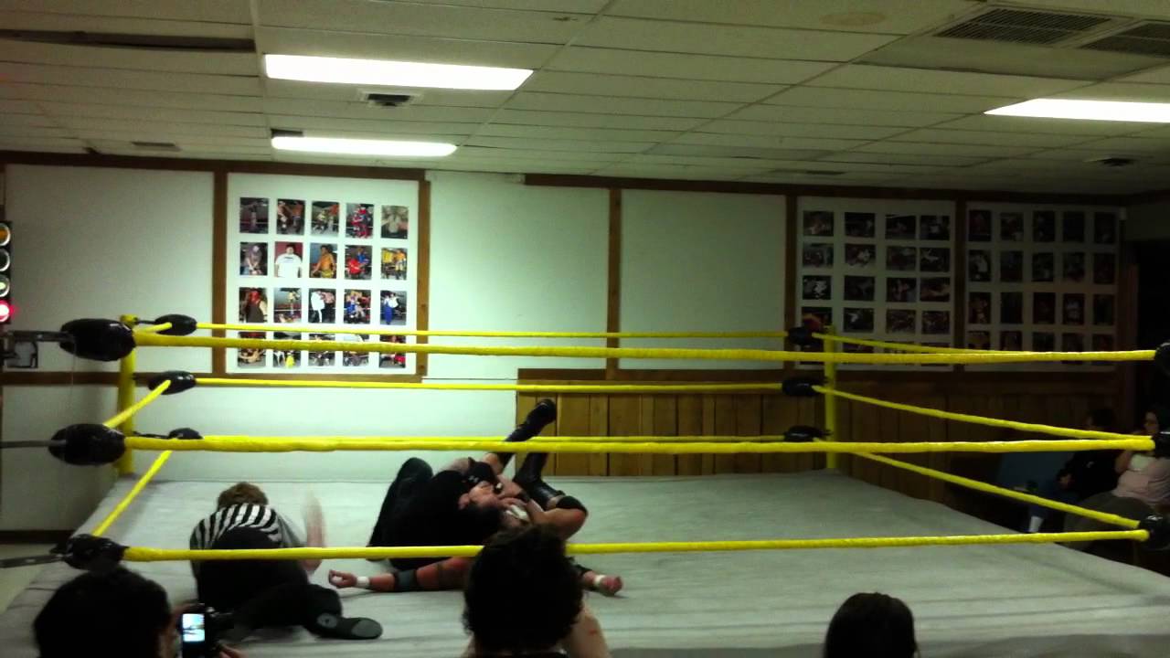 1CW / Diehard Tom McClane vs Chris McCraw - YouTube