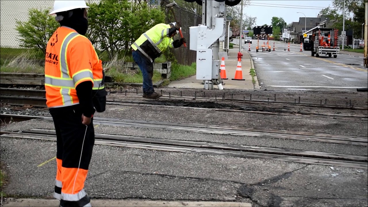 CSX Installing New Wood Beams at Railroad Crossing (End of the Process ...