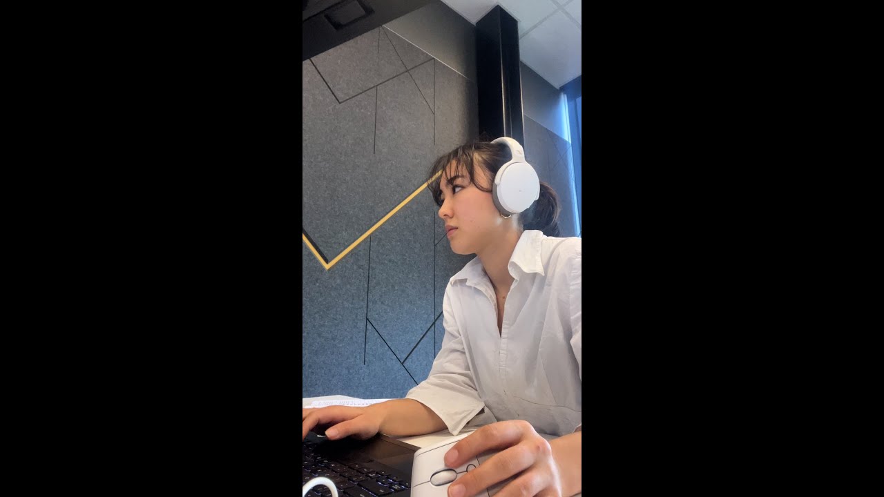Life as an Aurecon Graduate: May Clancy #DayInTheLife - YouTube
