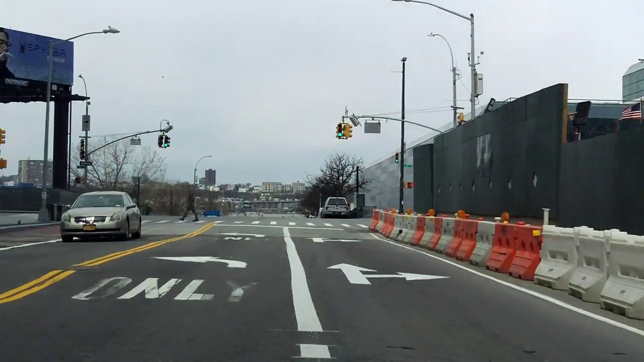 34 Street (Manhattan, New York) westbound - YouTube