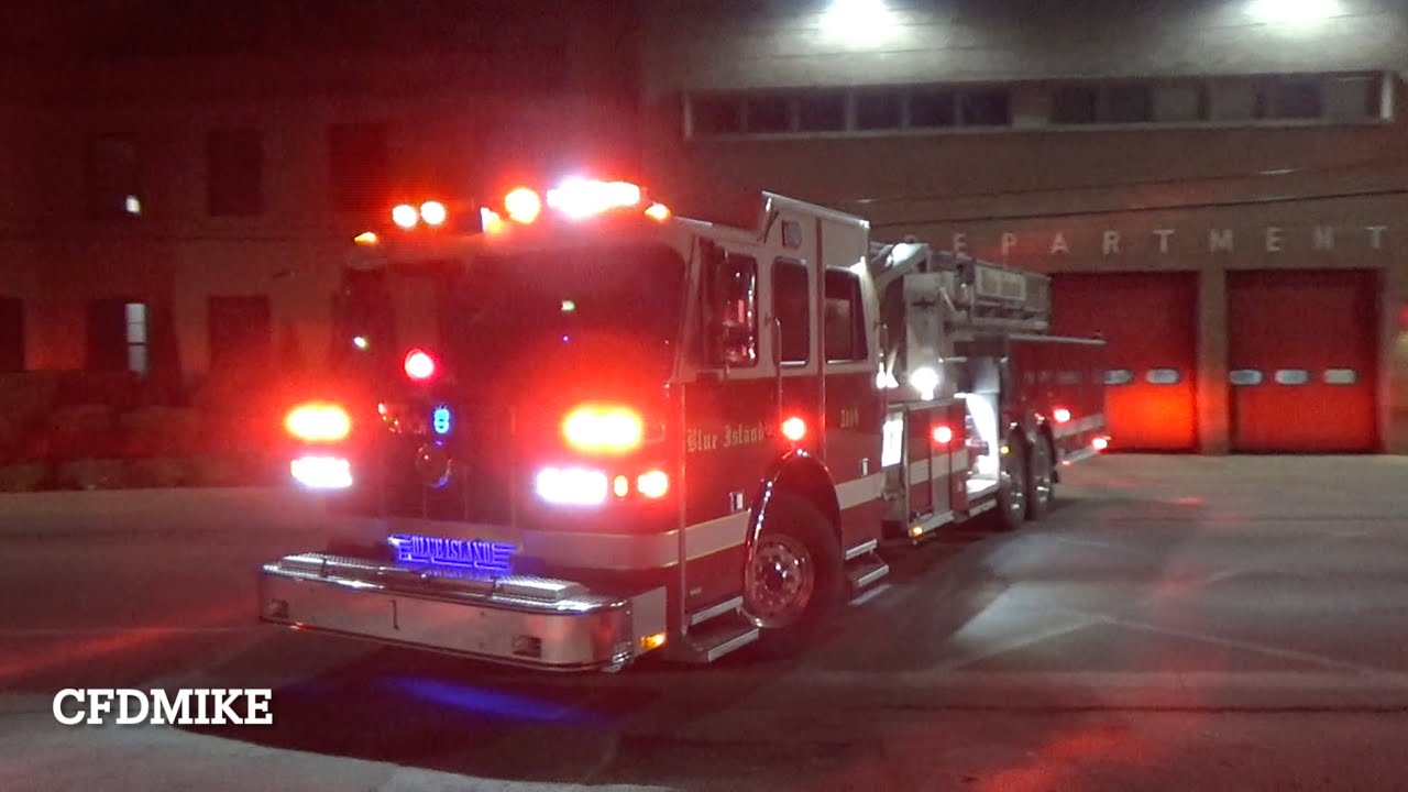 Blue Island Fire Department Truck 2114 Responding - YouTube