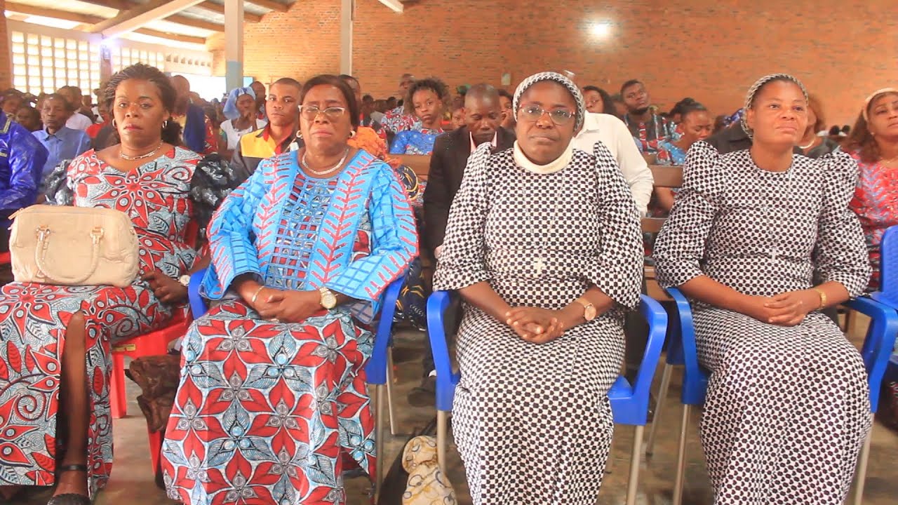 MISSION NGANDA TSUNDI/ MESSE ET BENEDICTION DE TOMBE DE PAPA MAKUIKA ...