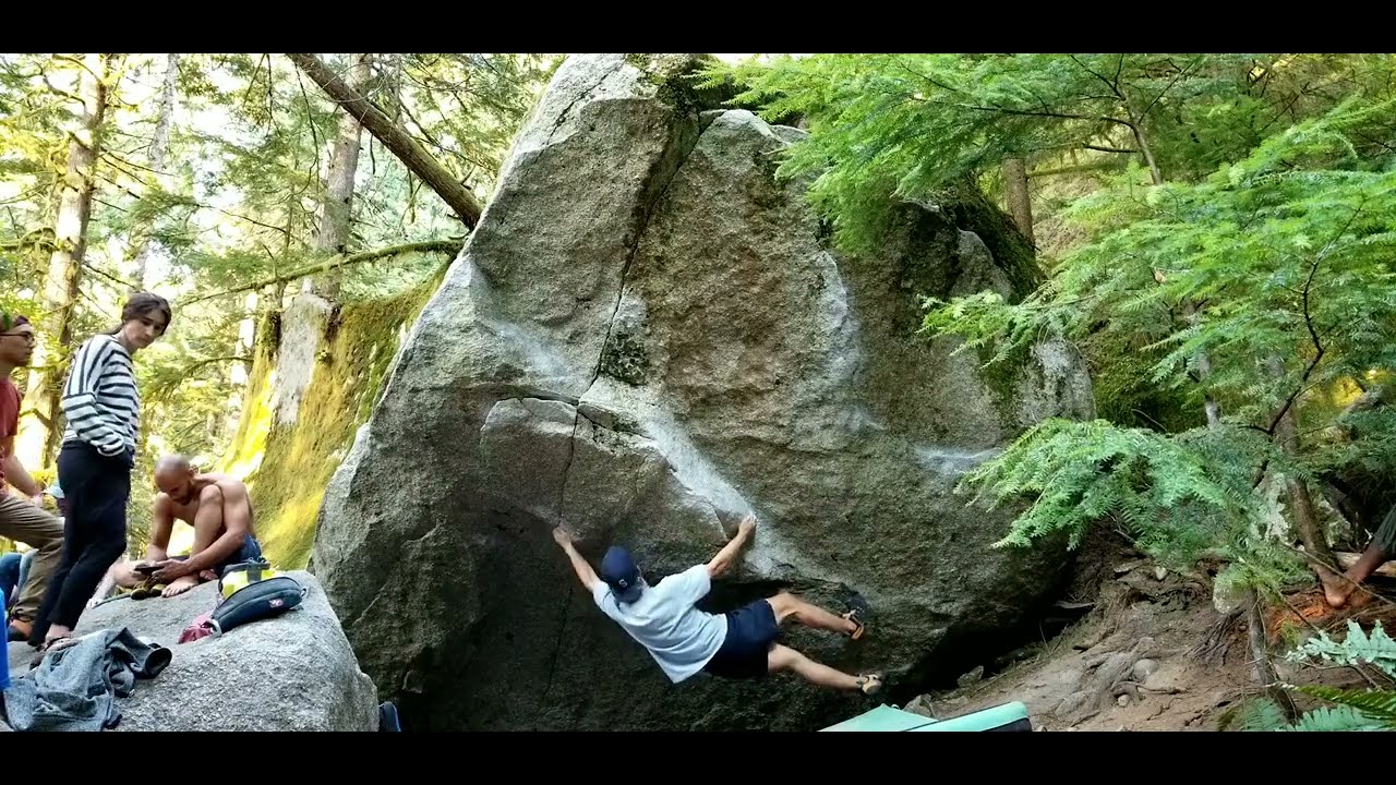 Cradle Robber Light (V6) Squamish, BC - YouTube