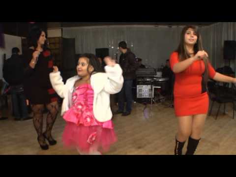 Asie ve Saydin - Zeynepin Dogum gunu DVD 1-0