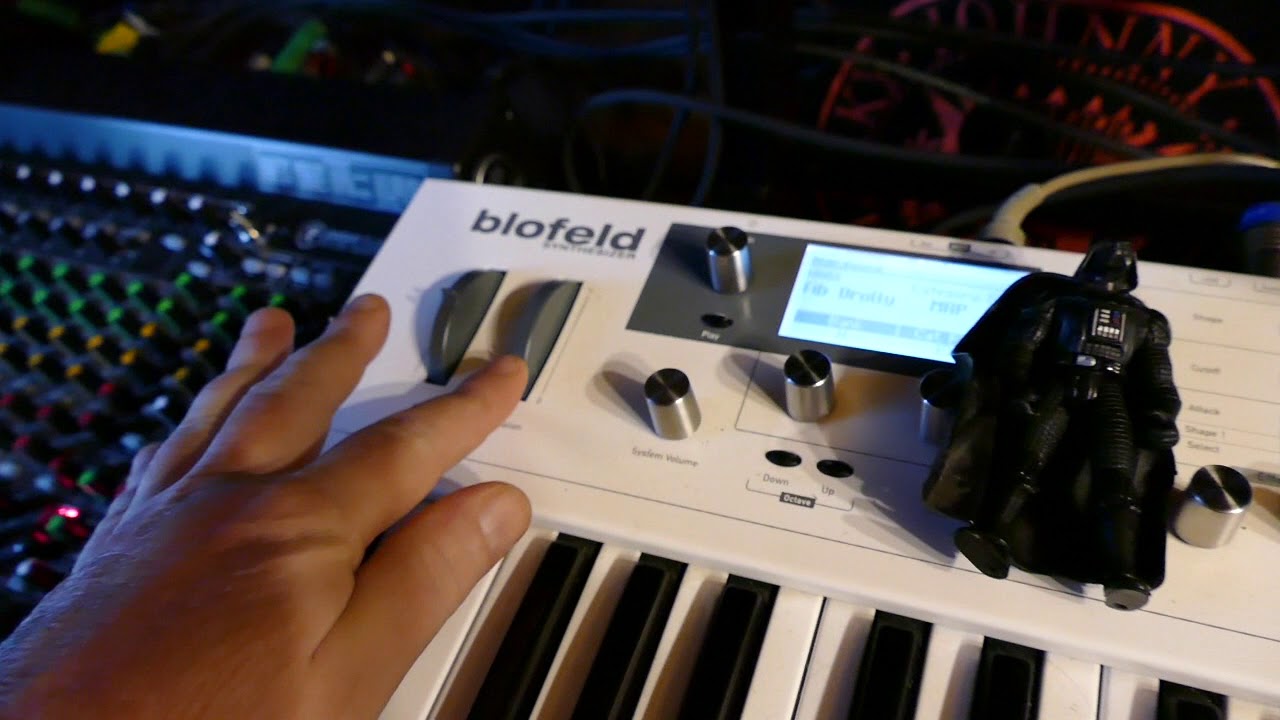 FIB DROLLY: 3 Monotribes and a Blofeld get together to make effects. - YouTube