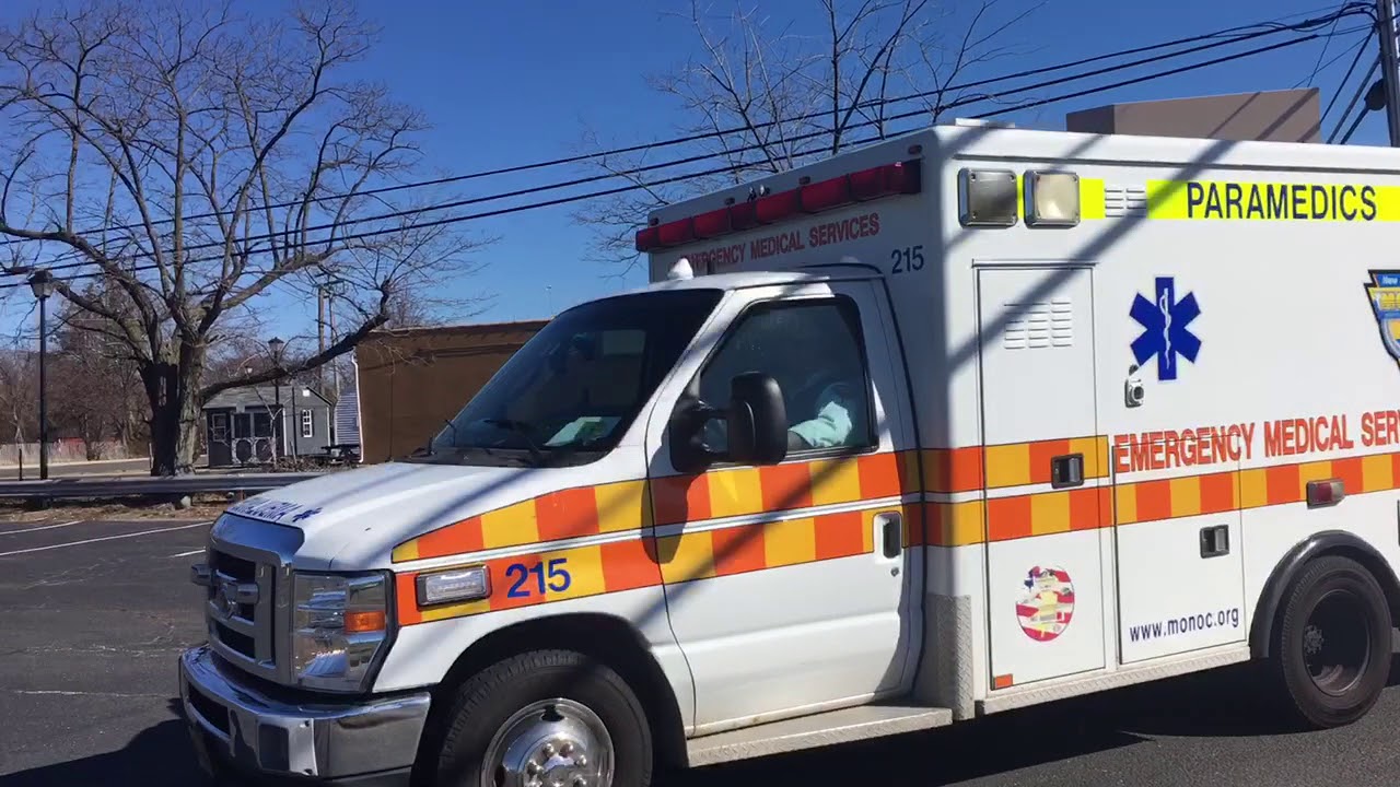 MONOC ALS Ambulance 215 responding code 1 - YouTube