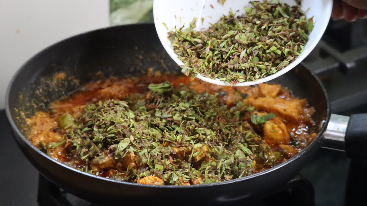 Chintha Chiguru Chicken Curry | Tender Tamarind Leaves Chicken Recipe ...