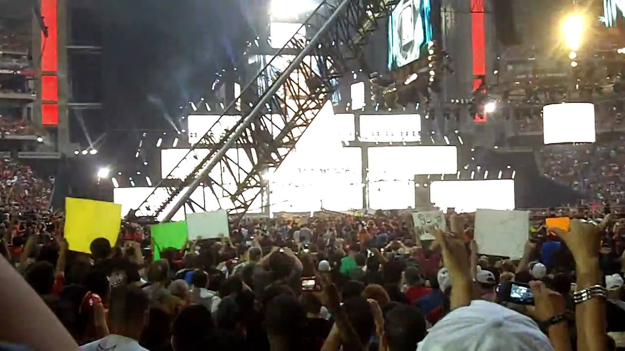 WWE Wrestlemania 26 - Edge Entrance - YouTube
