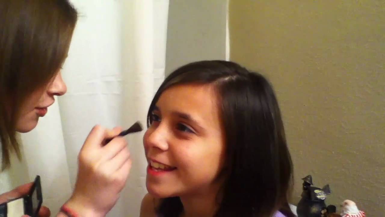 MakeUp Disaster! (FUNNY! :D) - YouTube