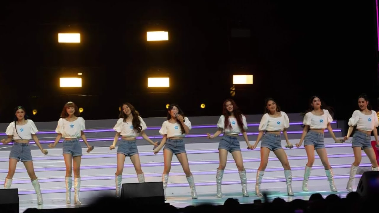 DA COCONUT NUT - BINI (BINIVERSE THE FIRST SOLO CONCERT DAY 1) - YouTube