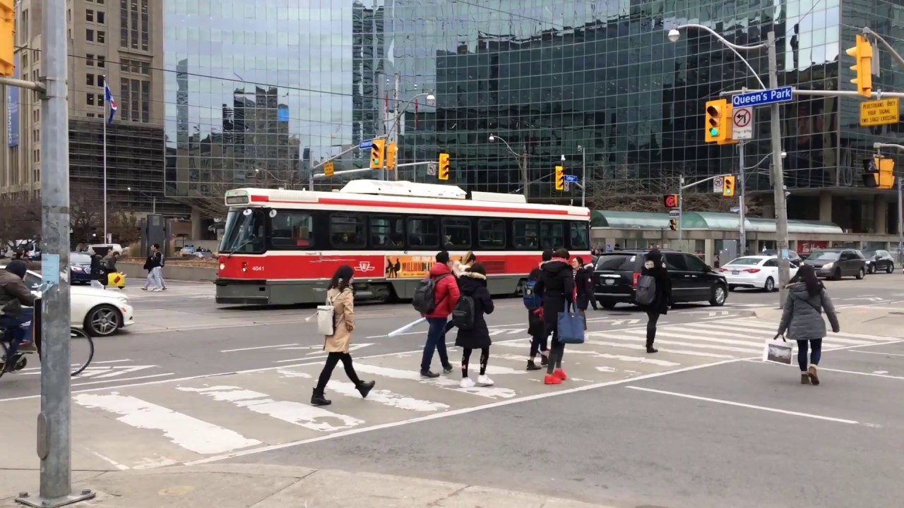 TTC Evening/Night Action (bus and streetcar) in Toronto - YouTube