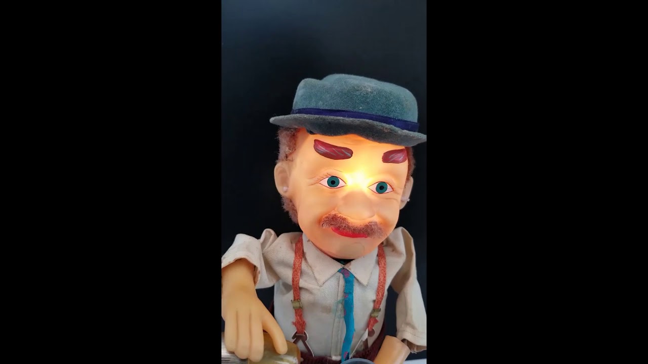Charlie Weaver Bartender toy circa 1962 - YouTube