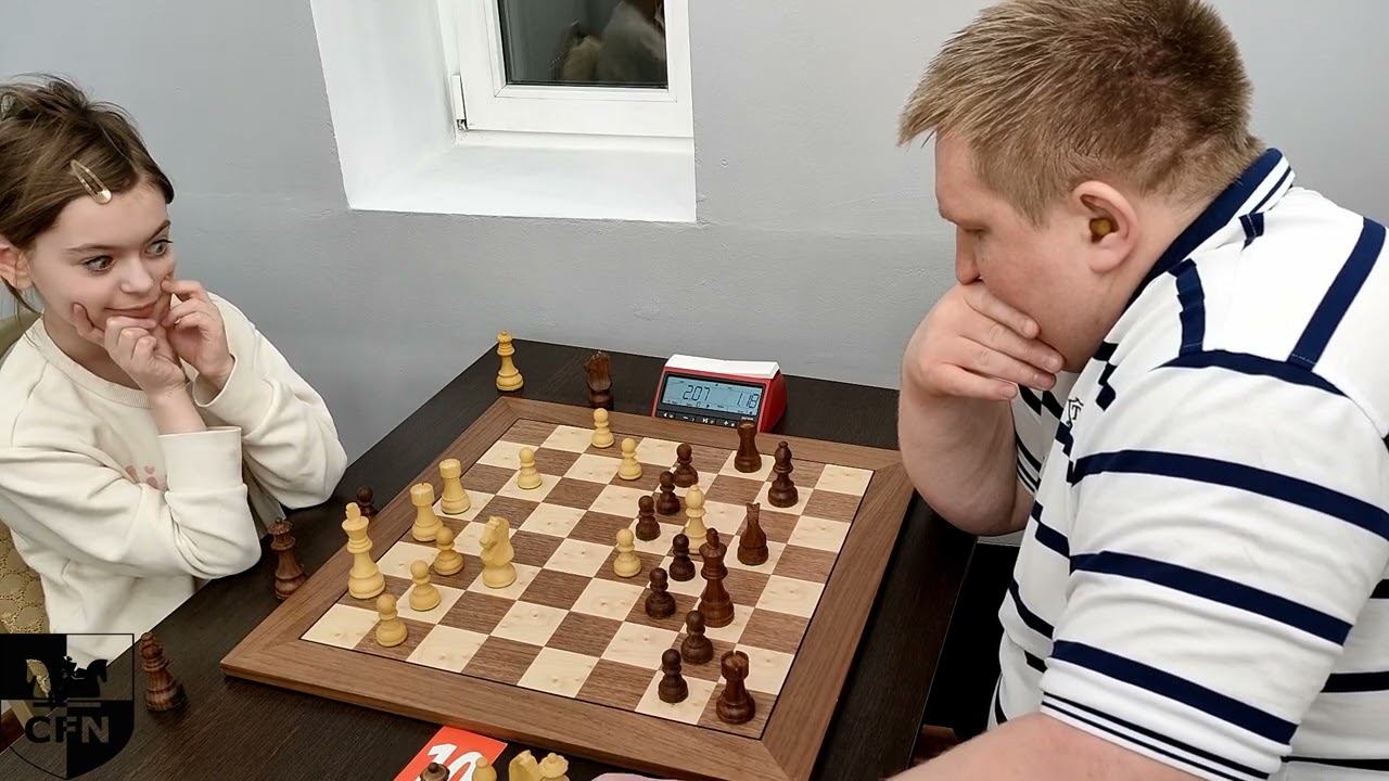 Pinkamena (1585) vs Hulk (2014). Chess Fight Night. CFN. Blitz - YouTube