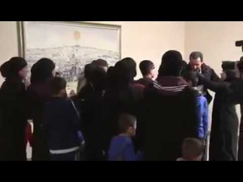 Başkan Beşşar Esad ve eşi Esma Esad bugün teröristler tarafından Lazkiye'nin köyünden kaçırılan ve .