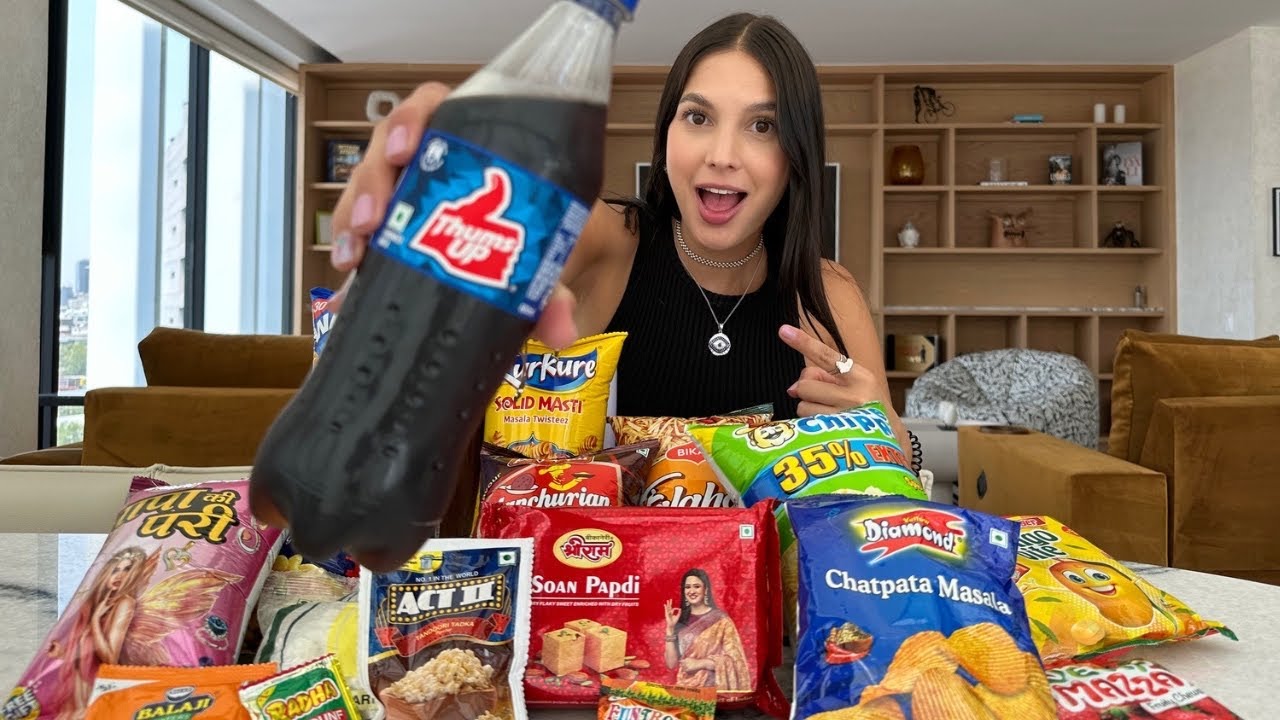 Probando los dulces MÁS BARATOS y condimentados del mundo | India 🇮🇳 🍭 ...