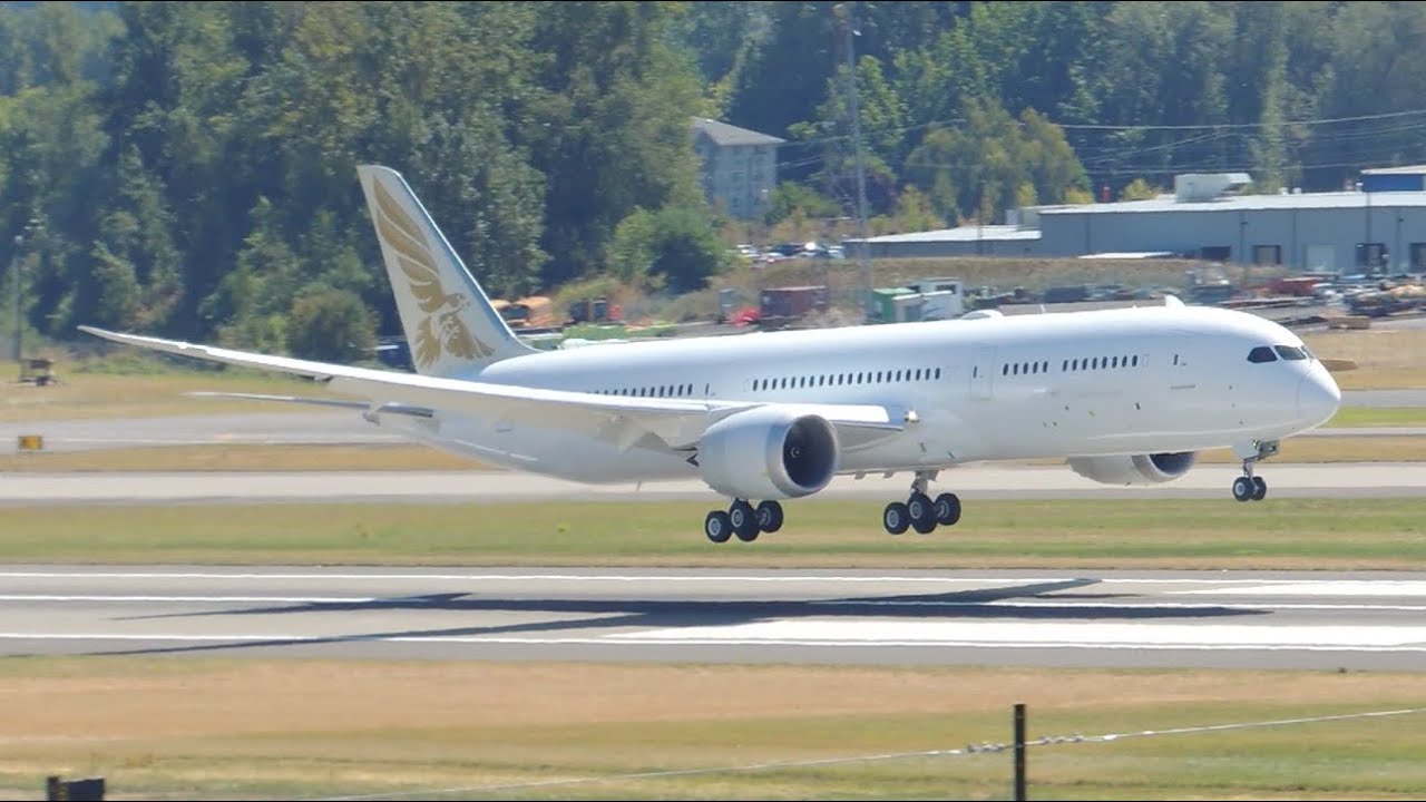 Gulf Air Boeing 787-9 [A9C-FI] landing in PDX - YouTube