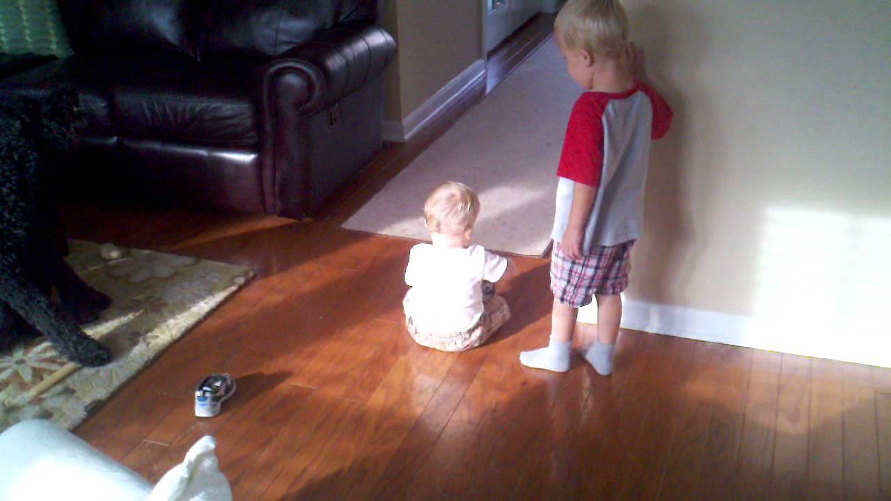 Shoe slapping is fun - YouTube