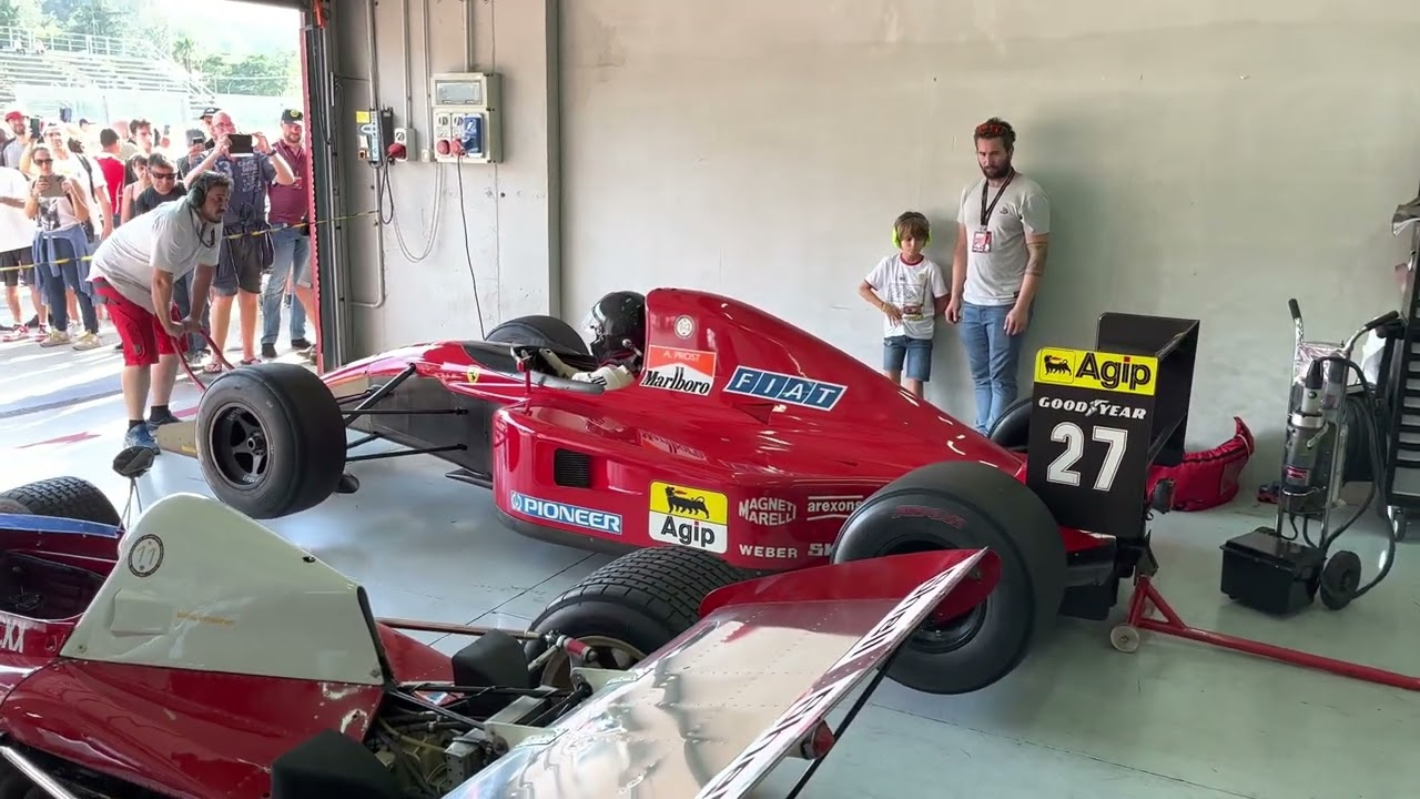 1991 Ferrari 643 F1 FIRE UP - YouTube